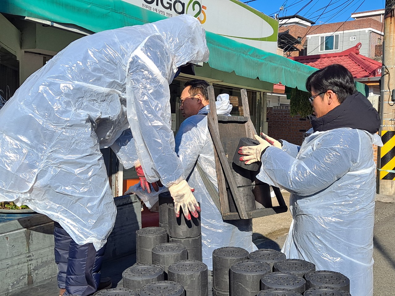 241129 중앙로타리클럽 - 나눔갤러리, 나눔이야기 : 춘천연탄은행 - 춘천연탄은행